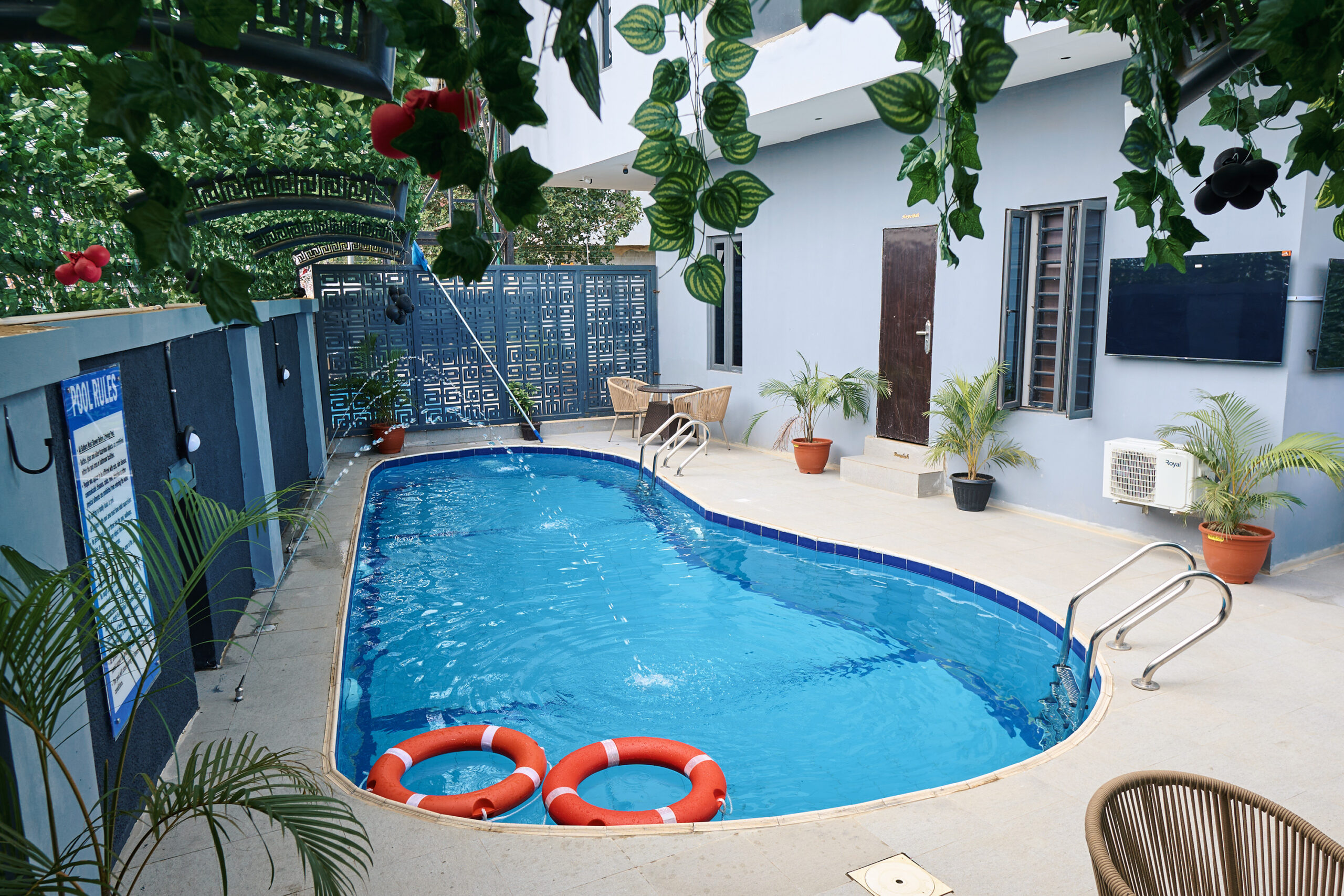 Welcome - Aquila Suites